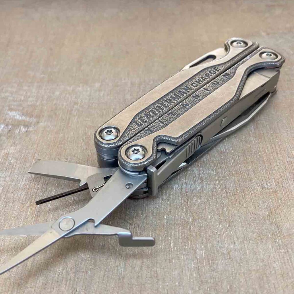 Navaja Leatherman 832528 Charge Plus TTi BOX – Equipos Cotopaxi